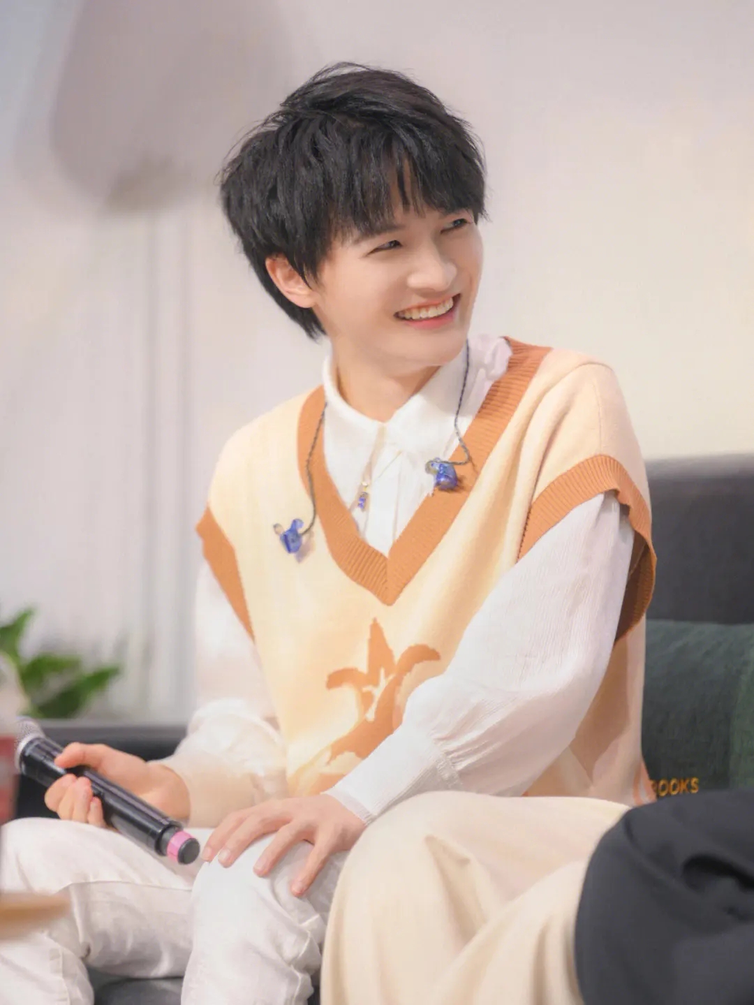 Zhou Shen performed "Praying for Mountains and Seas" perfectly: a ...