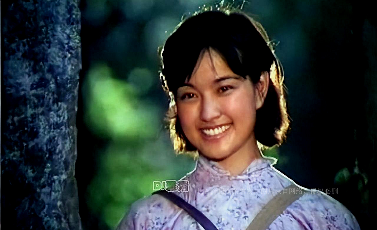Liu Xiaoqing's age is a mystery. In recent photos, she looks like a girl, which sets her apart ...