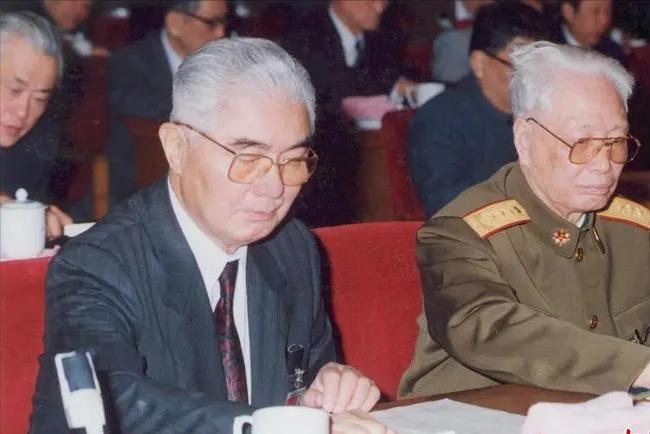 Rong Yiren, a red capitalist, passed away at the age of 89. As China's ...