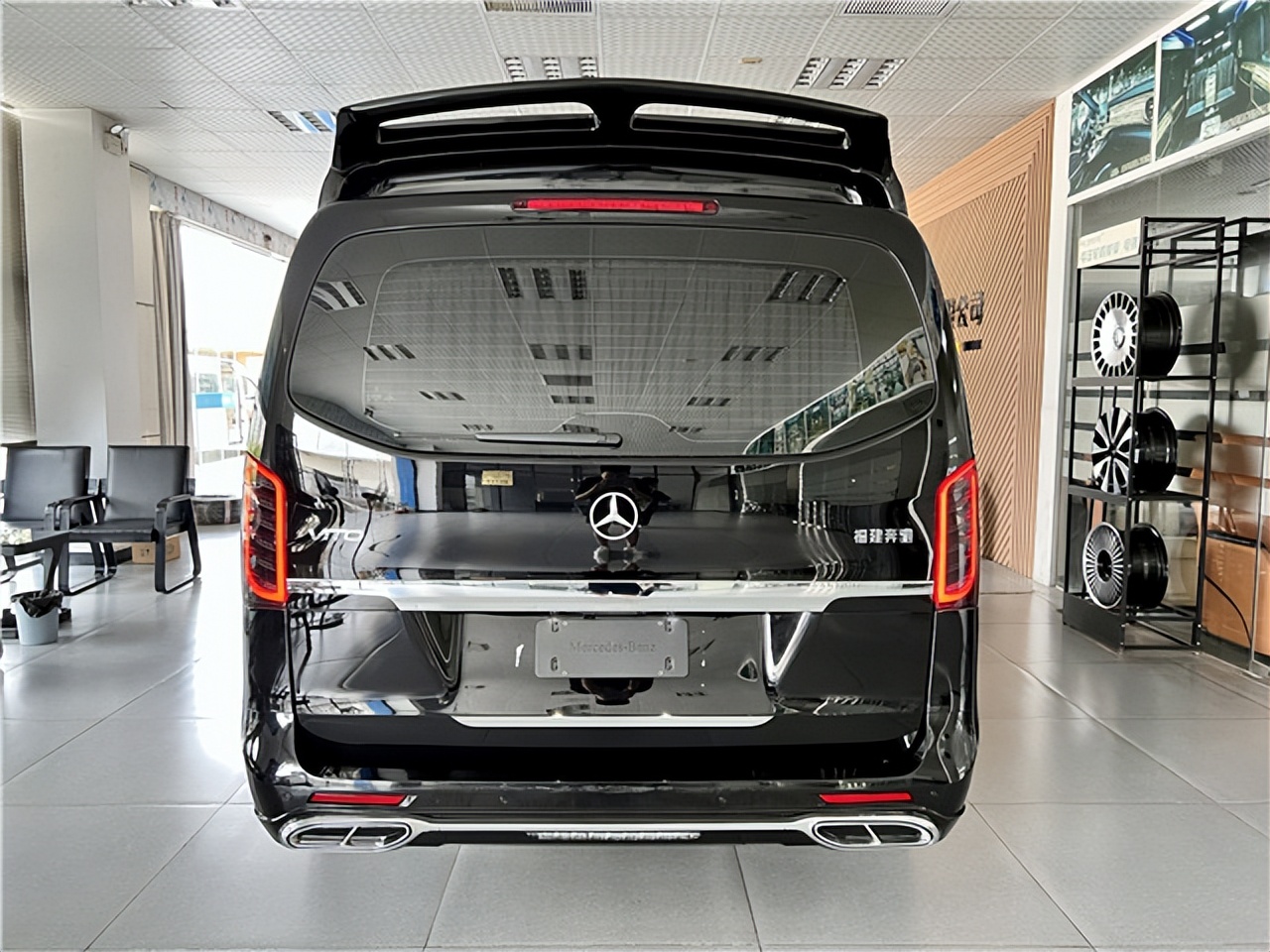Mercedes-Benz Vito modified Maybach VS680, the most intimate business ...
