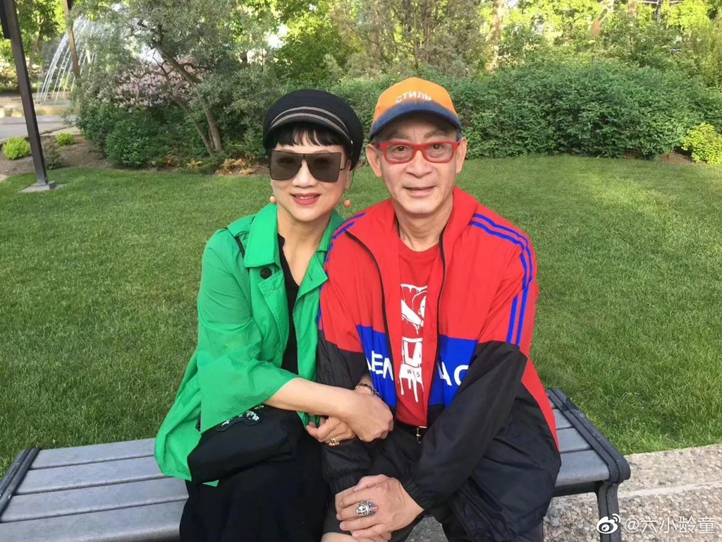 New photos of 63-year-old Liu Xiaoling Tong and his wife Yu Hong. The ...