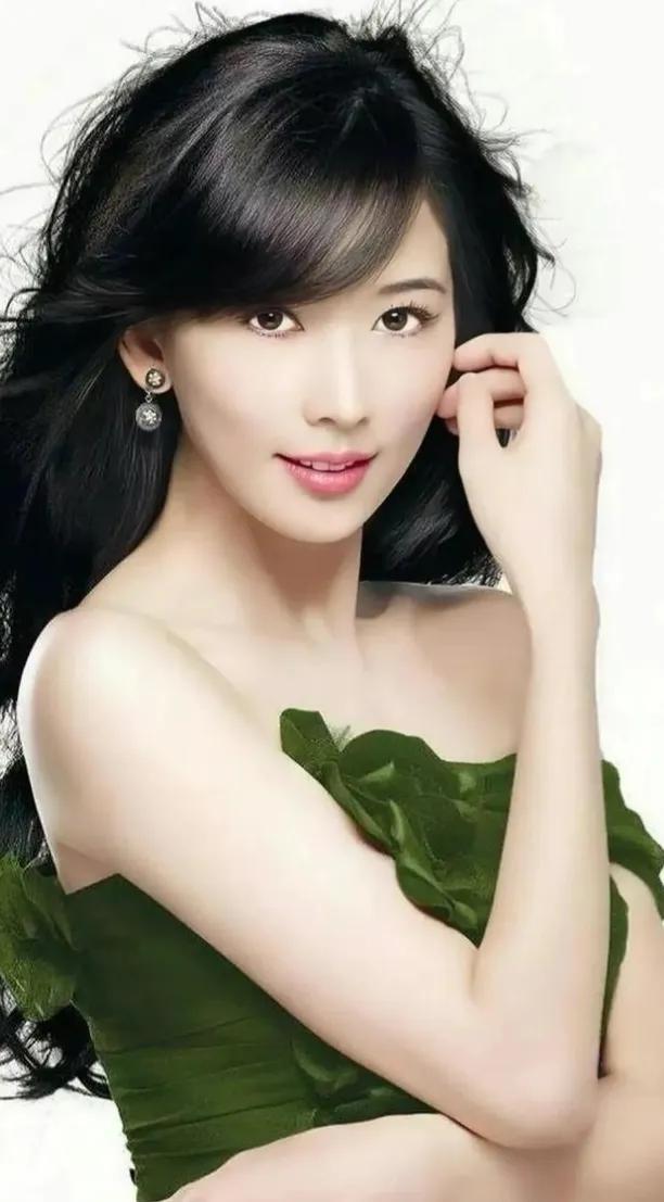 This is the pinnacle of Lin Chiling, her figure is invincible - iNEWS