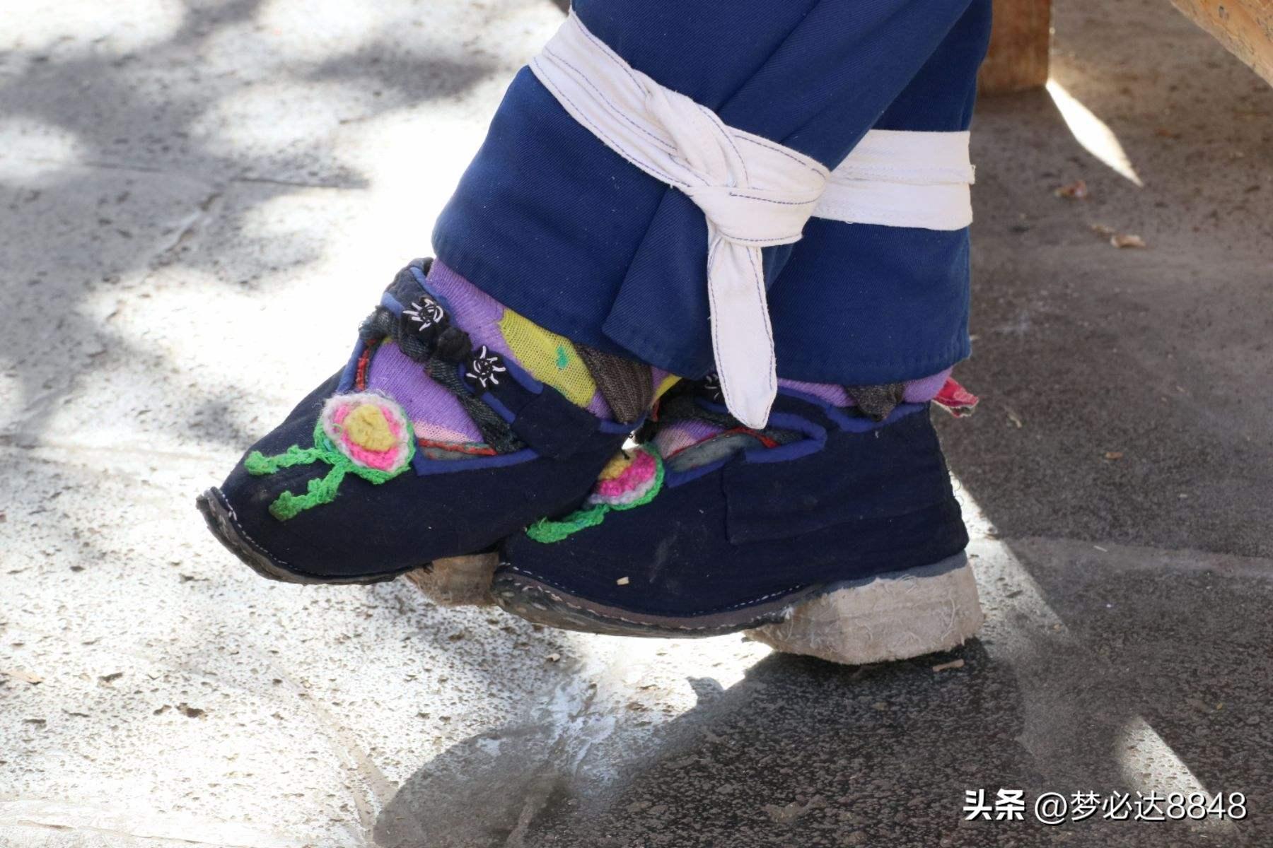 Going out of the "small foot era", why is the modern anti-foot binding ...
