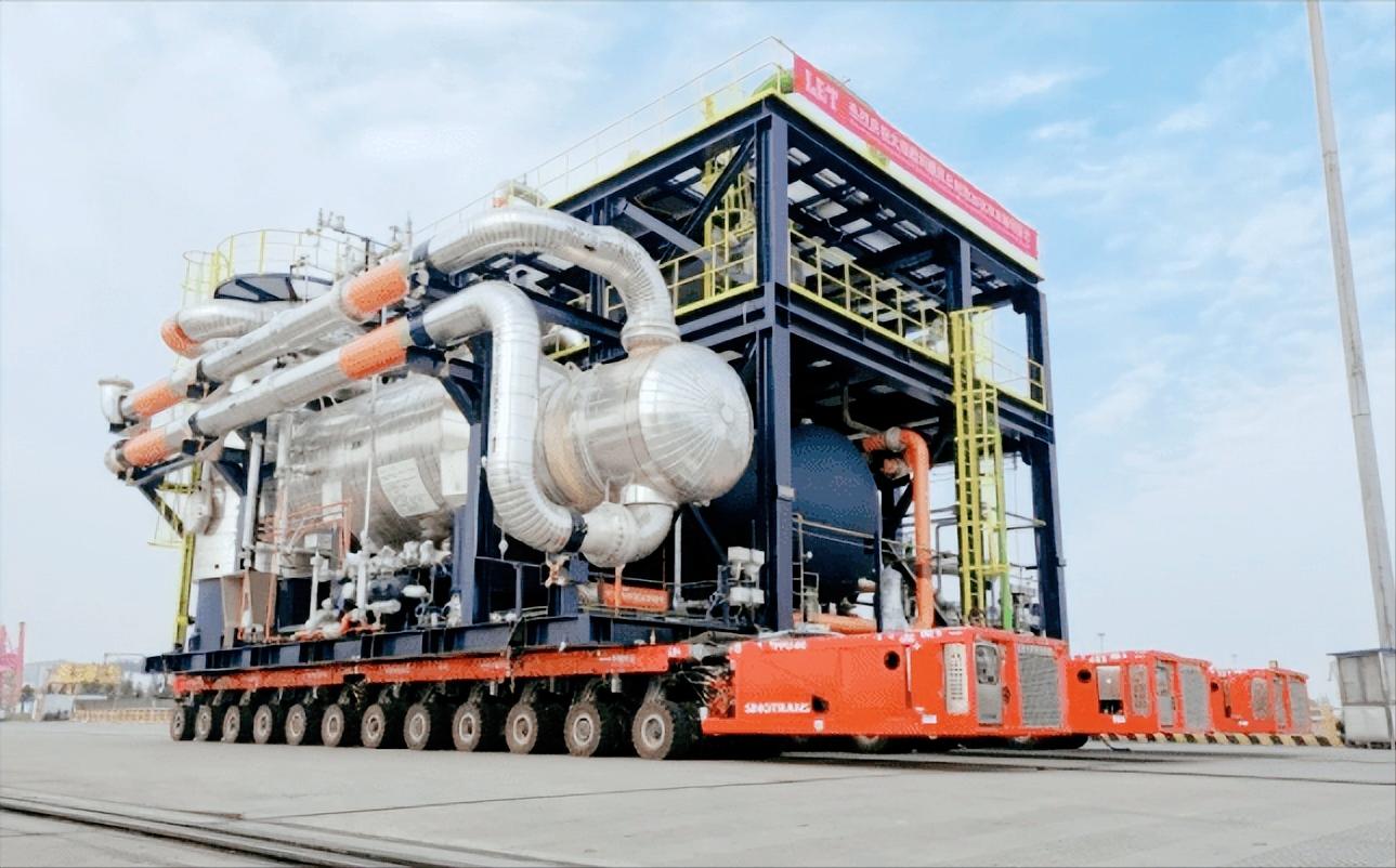 How is the aircraft carrier transported? Chinese modular transporter ...