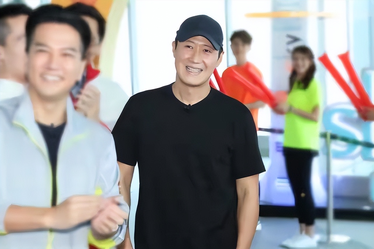 Liming people are not greasy when they are middle-aged, they still wear ...