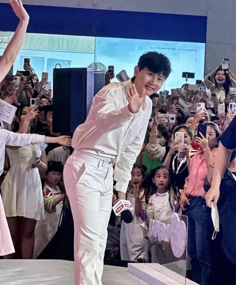 Xie Na and Zhang Jie, the "Runtu couple", have also started plastic ...