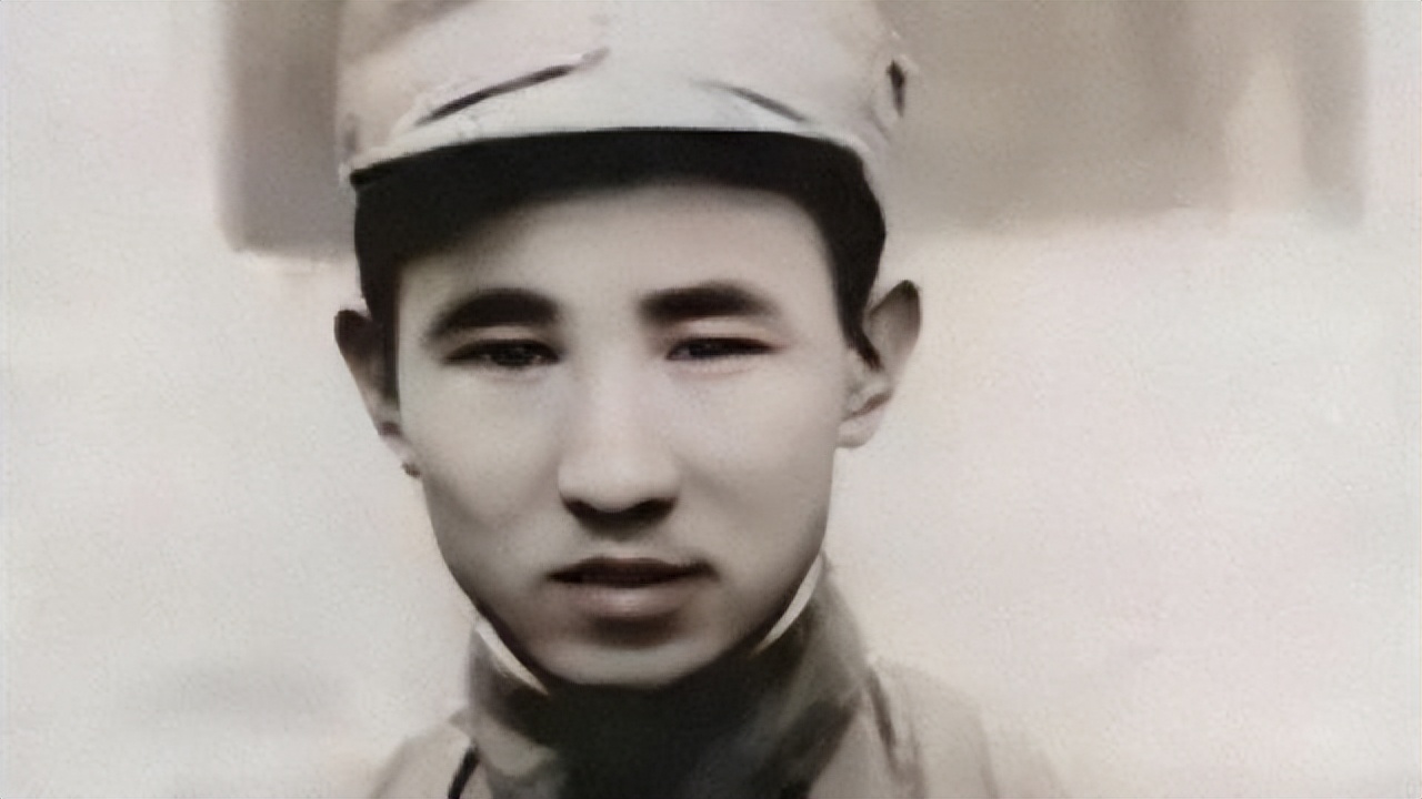 In 1991, Yang Dezhi attended the old Red Army party and learned that ...