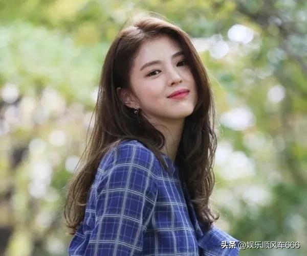 Song Hye-kyo and Han Su-hee share a group photo at the same time - iMedia