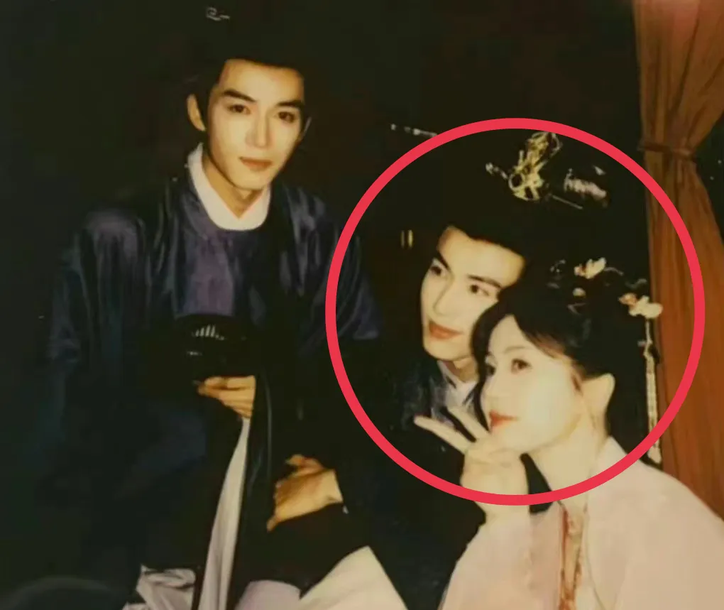 Zhang Linghe and Bailu's love affair was revealed: the scene of two large fans who are about to ...