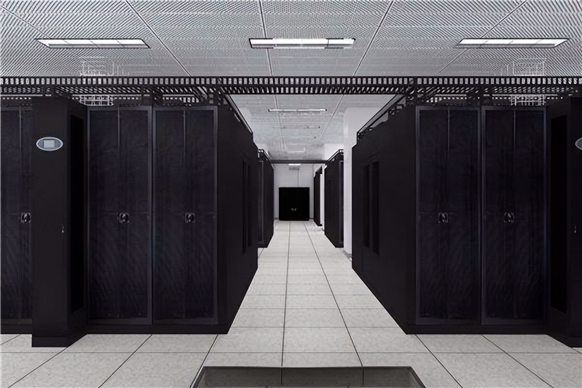 What equipment can be monitored by the power environment monitoring ...