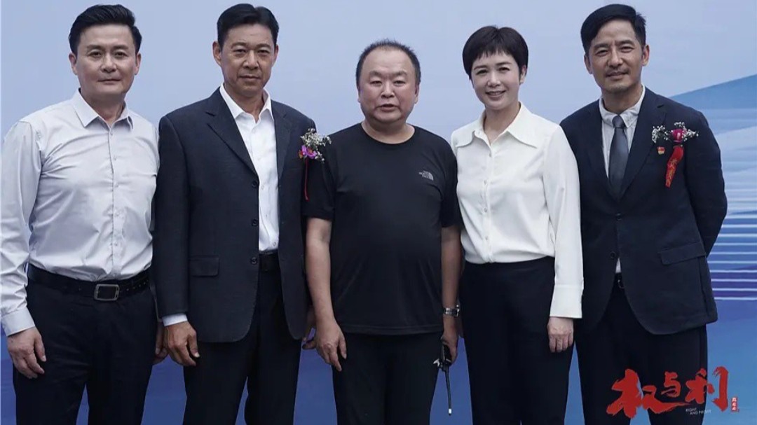 Jiang Wenli starred in the anti-corruption drama, partner Zhang Fengyi ...