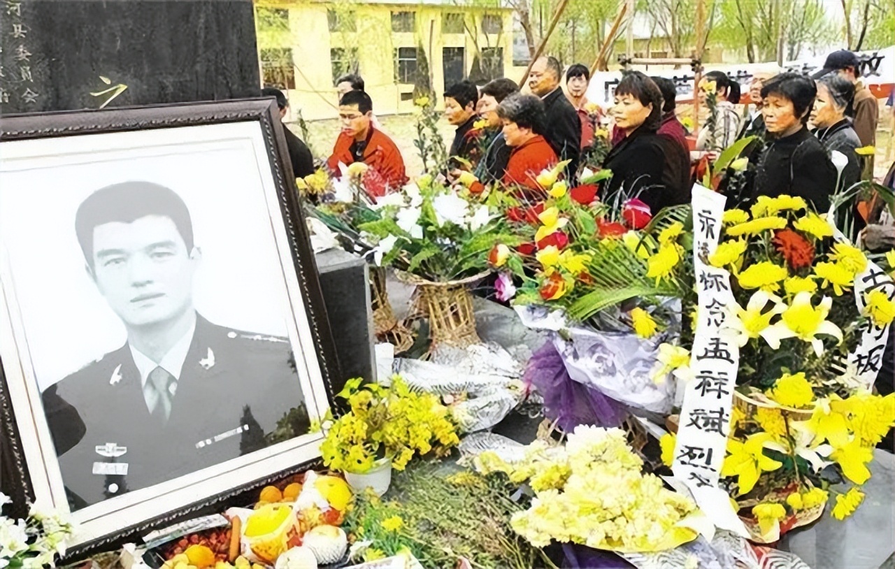 In the winter of 2007, 28-year-old Meng Xiangbin died in order to save the woman who jumped into ...