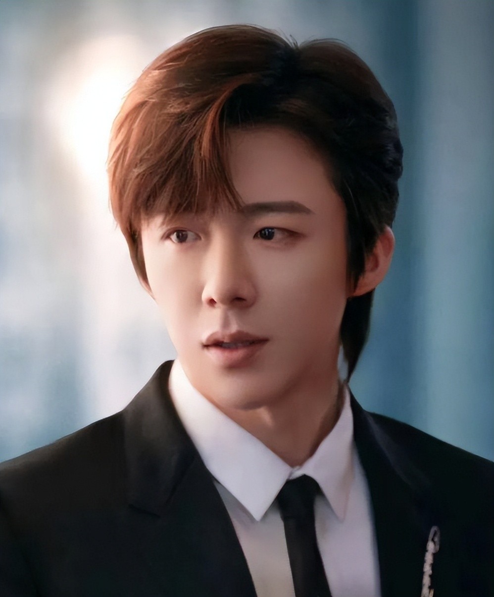 With long faces, many folds, and protruding mouths, these 7 male stars ...