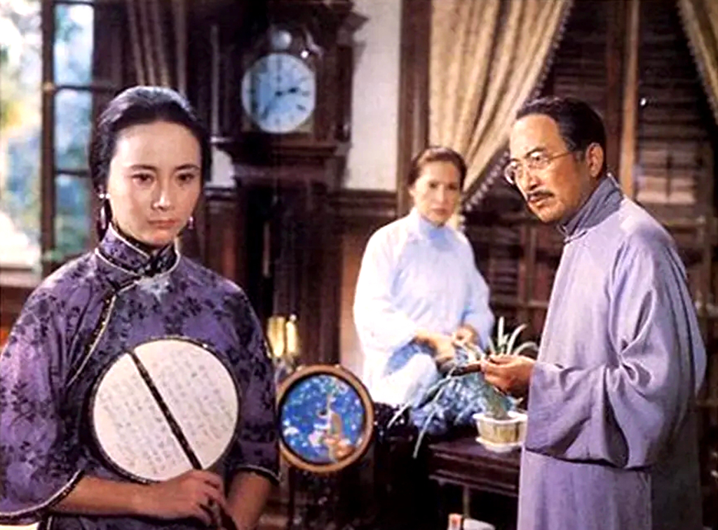 The movie "Thunderstorm", directed by Sun Daolin and starring with Qin ...