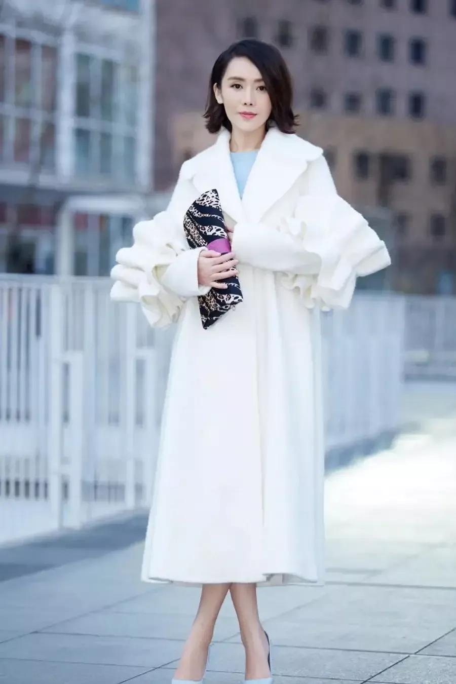 Celebrity Pretty Lady: Che Yongli High Heels YYDS#noble and elegant! - iNEWS