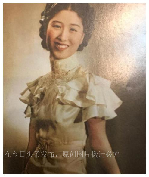 The Japanese female agent was escorted to the woods. The agent watched ...