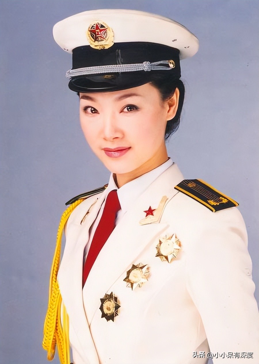 Lu Wei has given birth to three children?A recent photo of singer Lu ...