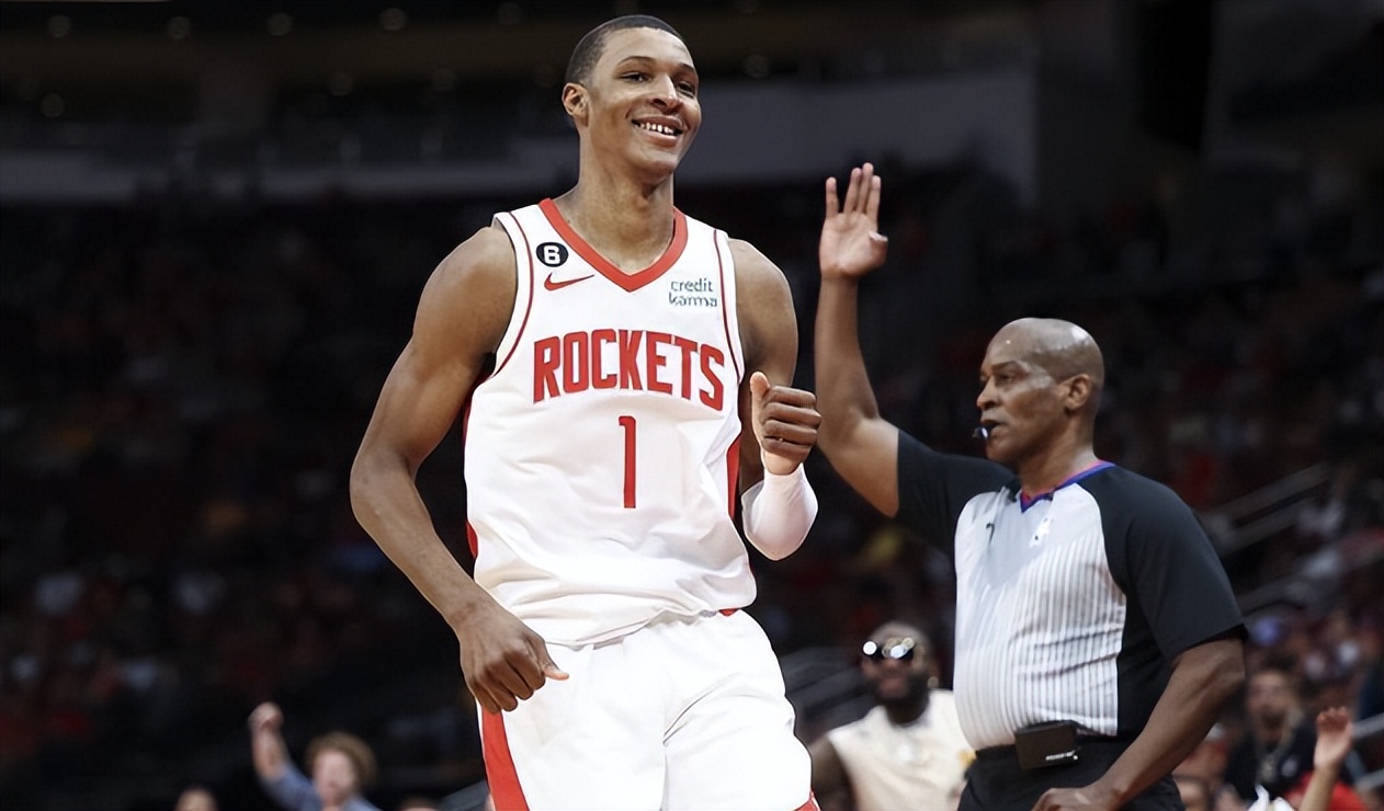 Great career can be expected!Eason scored a double-double, Smith 21+8 ...