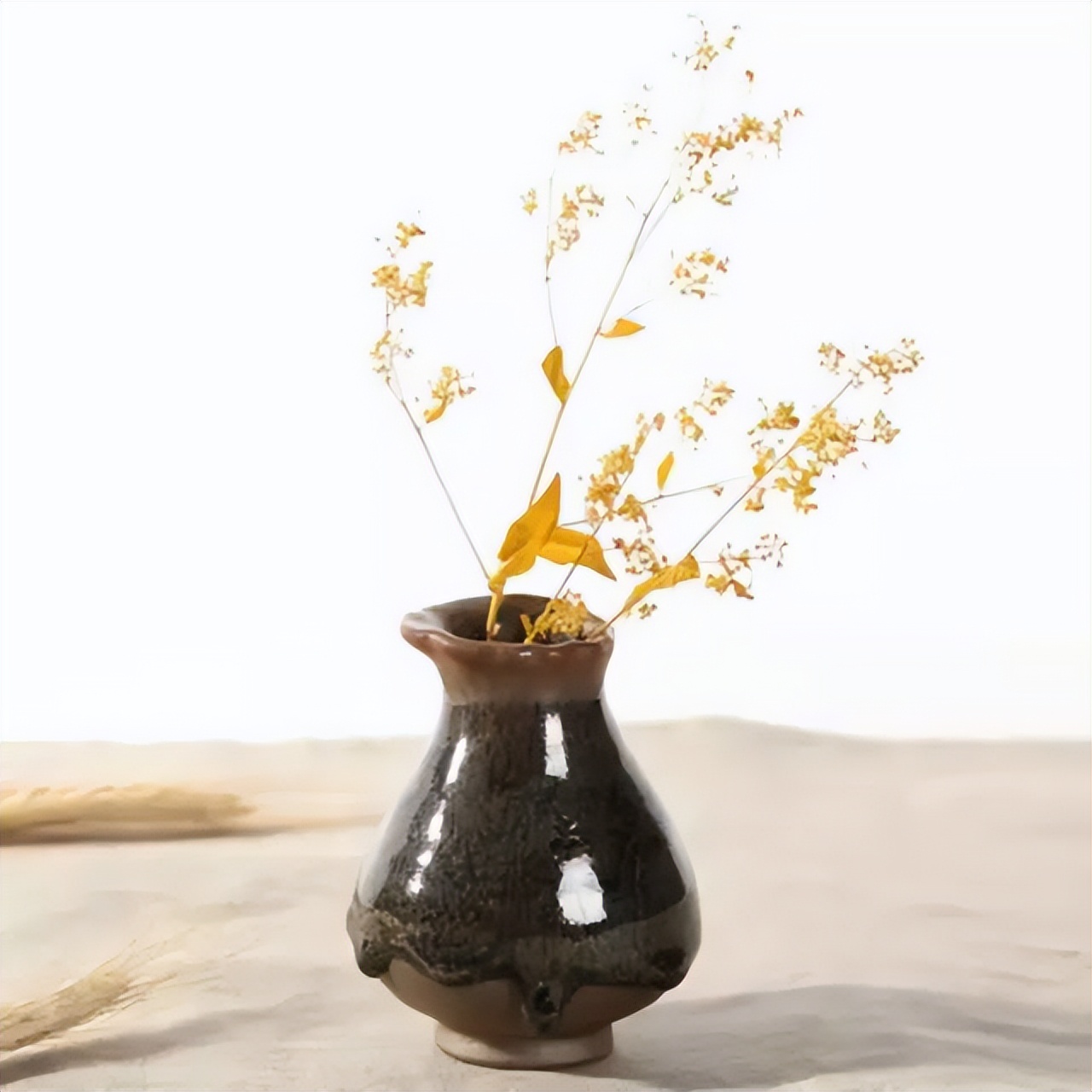 Every sentence has overlapping characters, and the first capital is ...