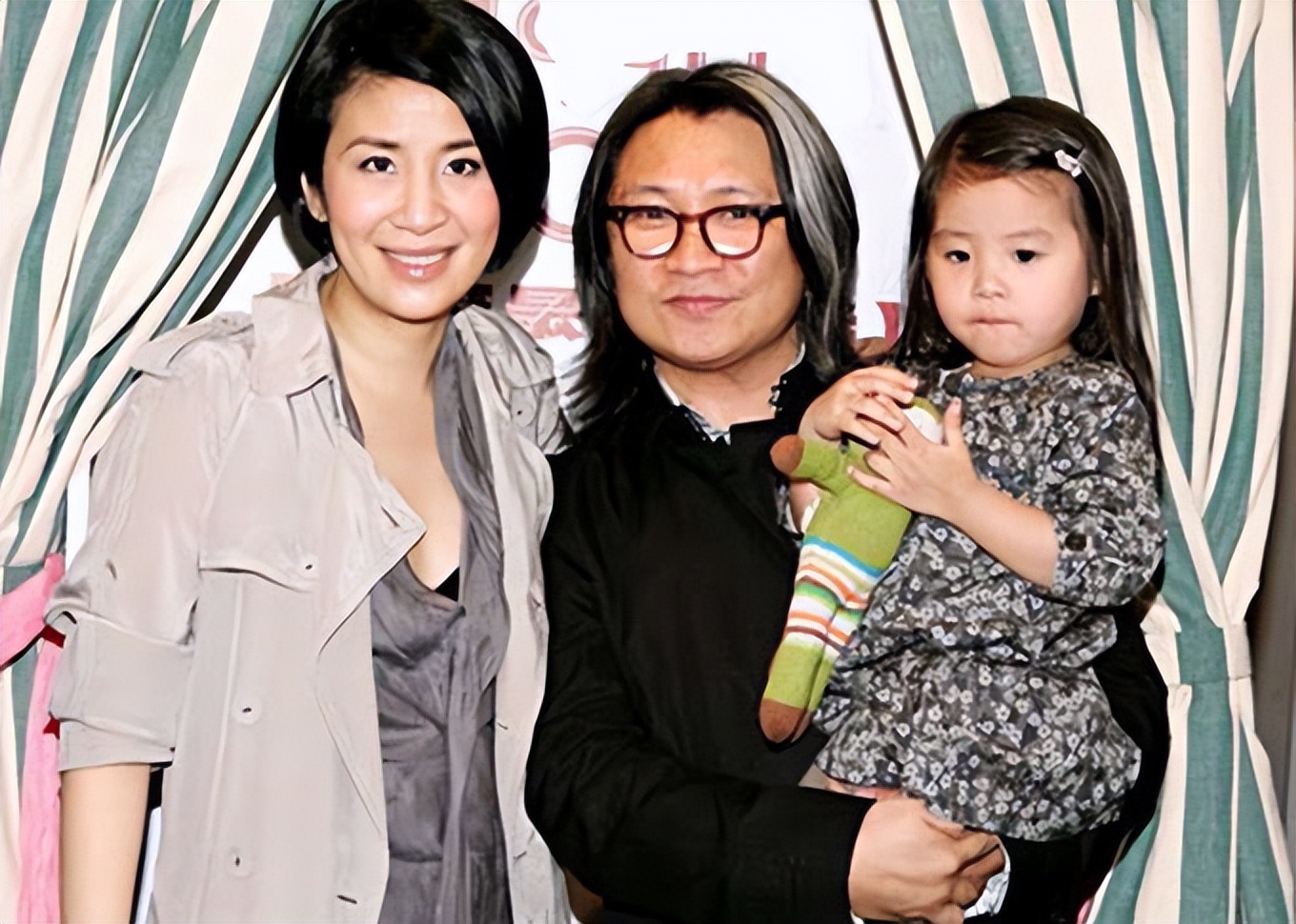 Junru Ng posted a family photo on her birthday, her 17-year-old ...