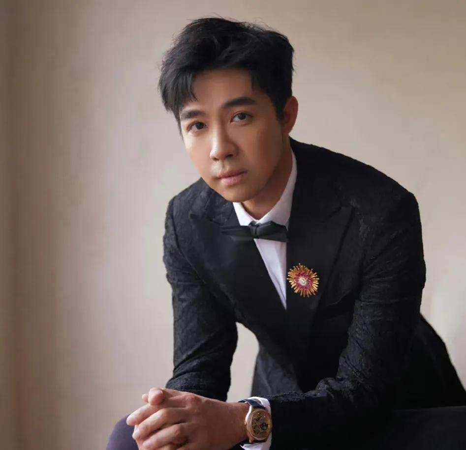 Earl's Extraordinary Night: Yu Haoming, Yuan Shanshan, and Huang ...