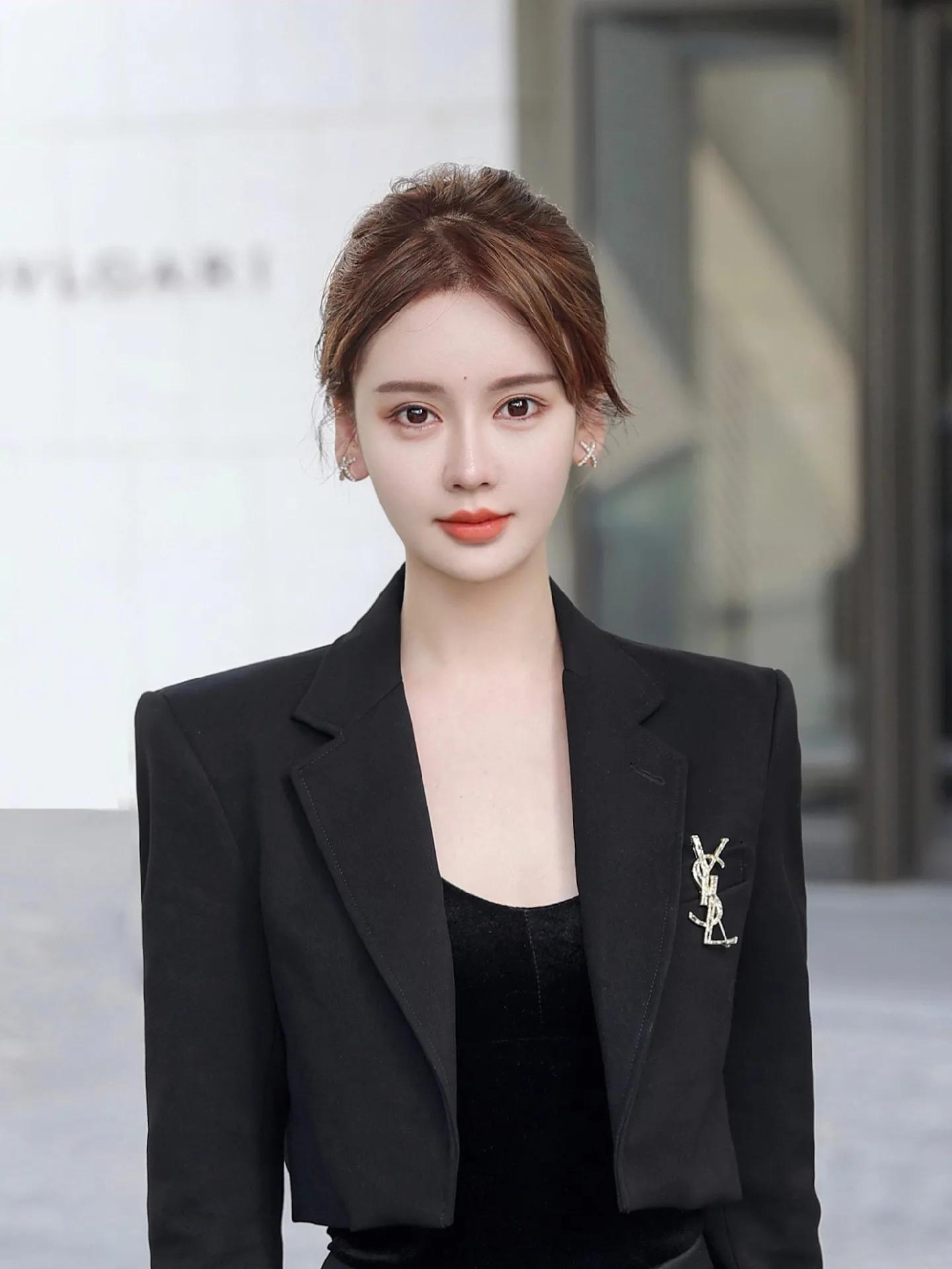 Singer Xu Ruoxi - iMedia