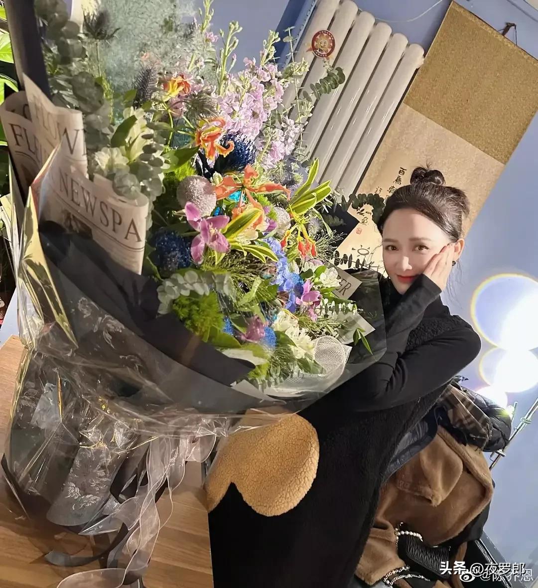 During the winter solstice, Bailu, Chen Qiaoen, Huang Xiaoming and Yang ...