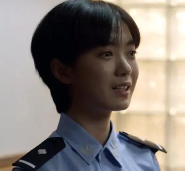 When he debuted, he played Jin Yong's martial arts, and now he has a ...