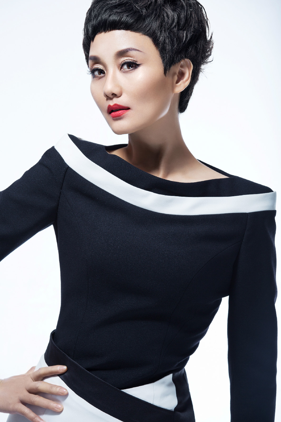 The daughter is an Olympic champion, and the "son" is a popular star ...