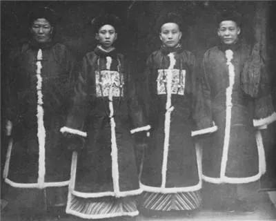 How were eunuchs classified into ranks and official positions in the ...