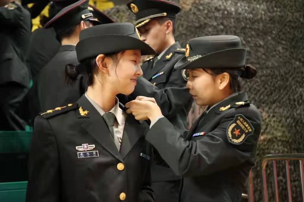 The 94-year history of changes in the PLA uniforms - iNEWS - Page 2
