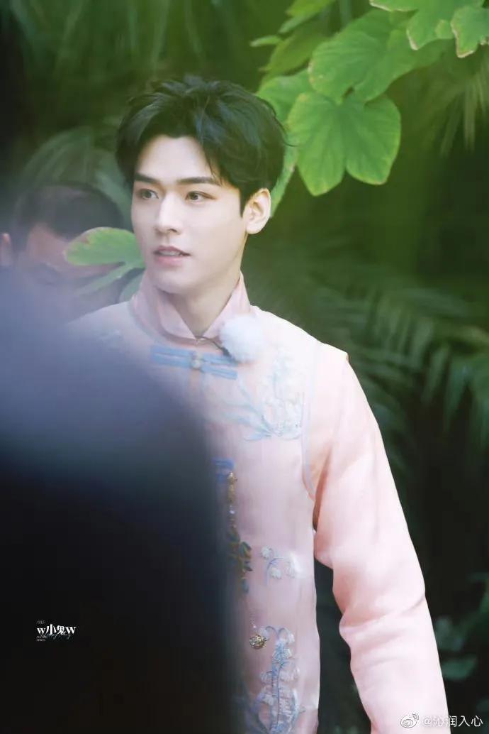 Star Reuters ‖Gong Jun pink gown look! - iMedia