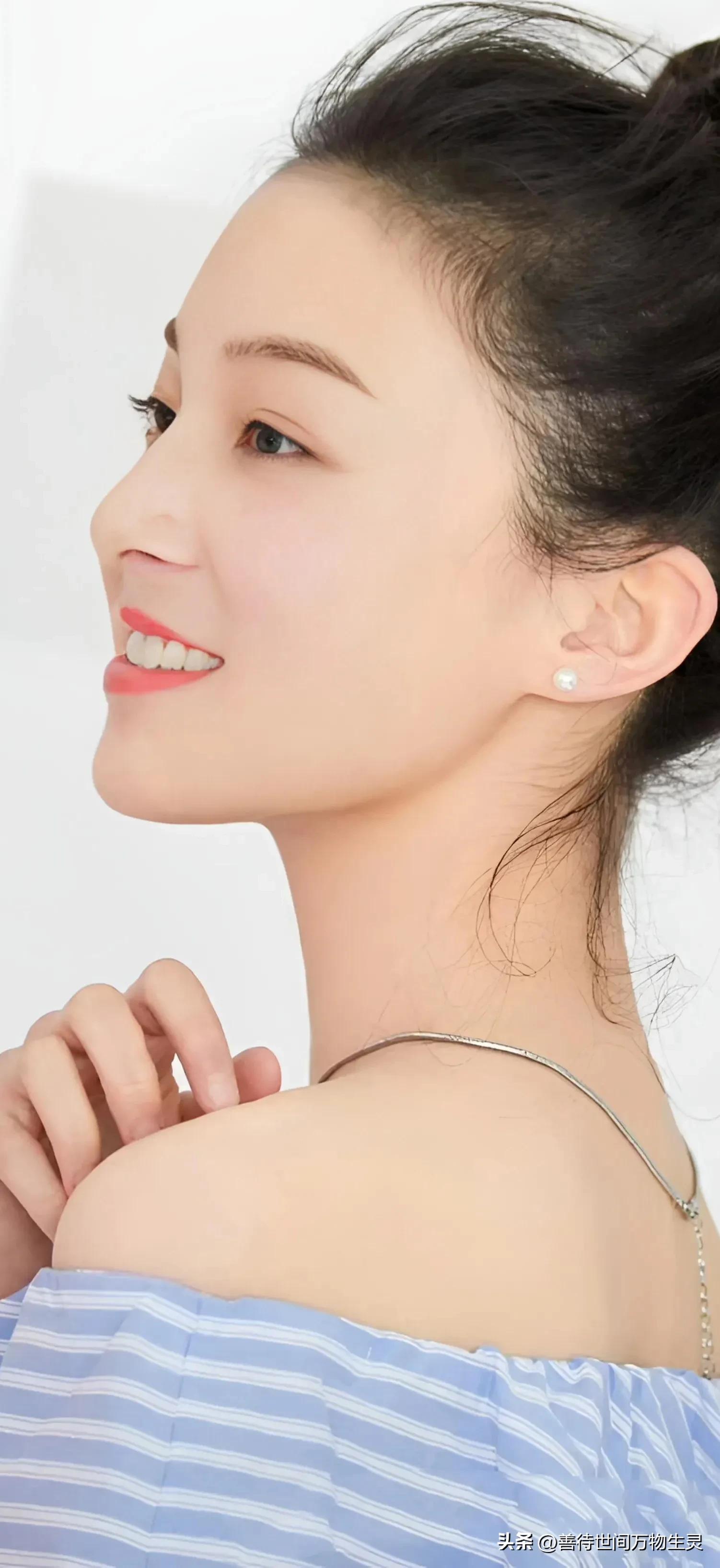 Gu Yuhan·Photobook - iNEWS