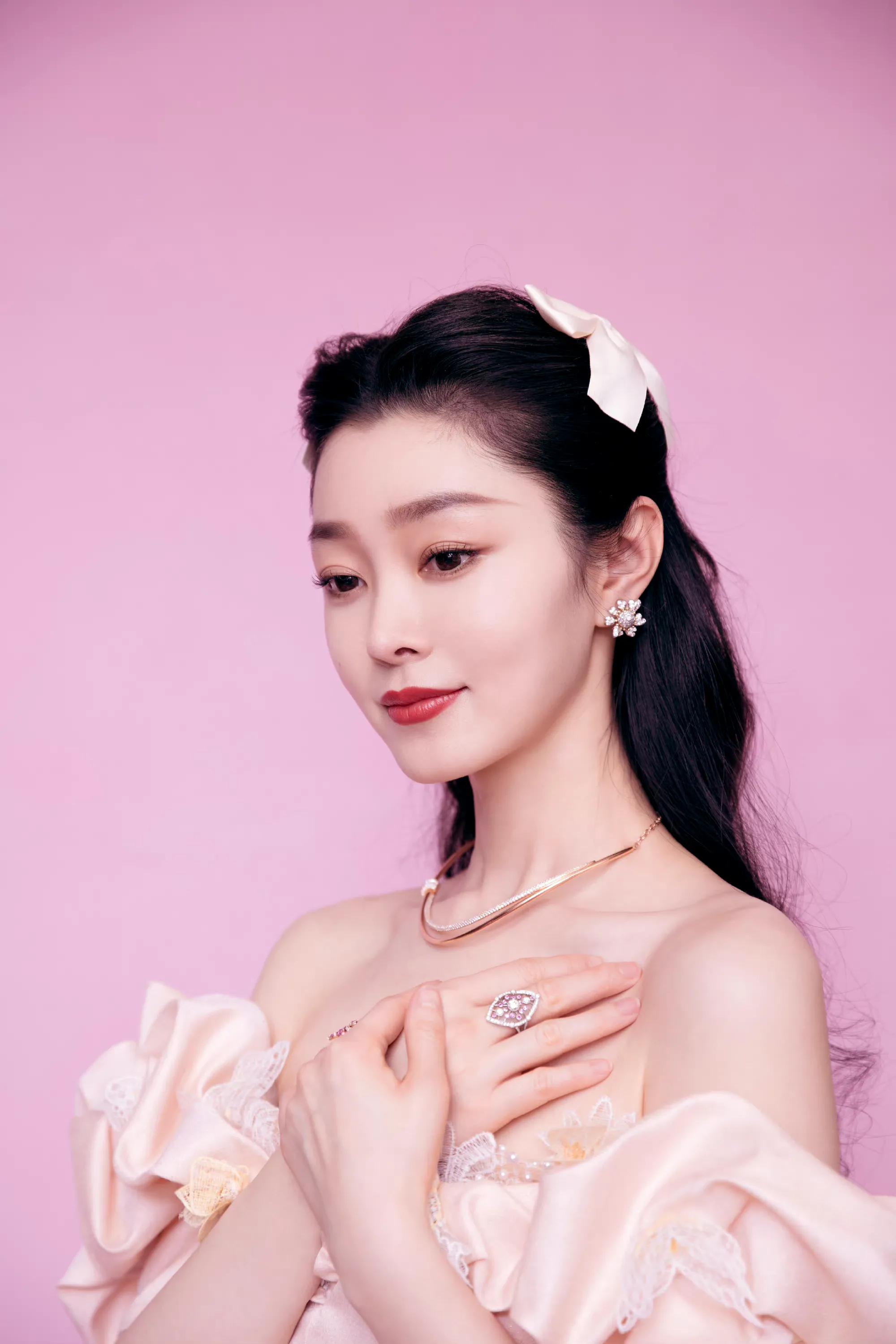Song Yi beautiful wallpaper - iMedia