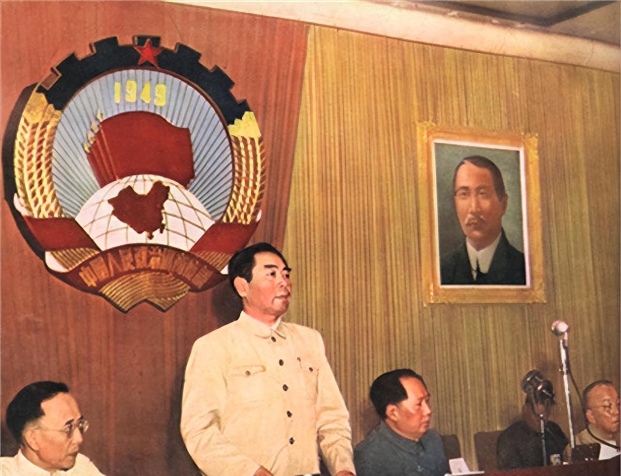 Premier Zhou Enlai lost his temper at the ball, and when faced with Gao ...