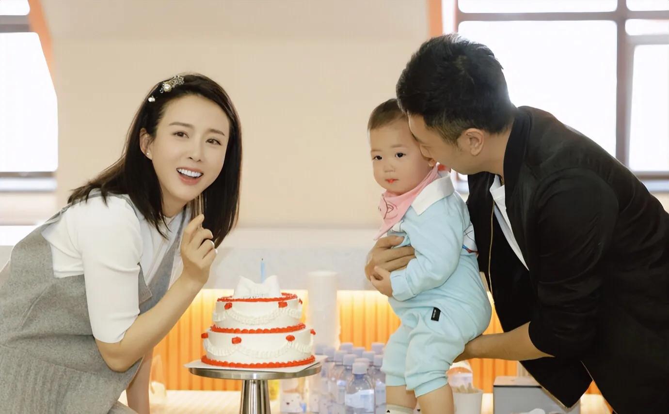 "The most beautiful Chang'e": Yan Danchen marries a husband and has a ...