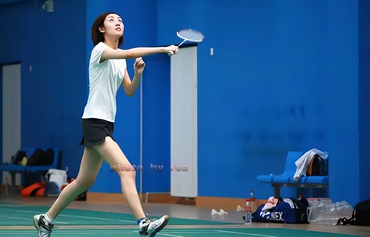 In the world of badminton, you can choose different tactics according ...