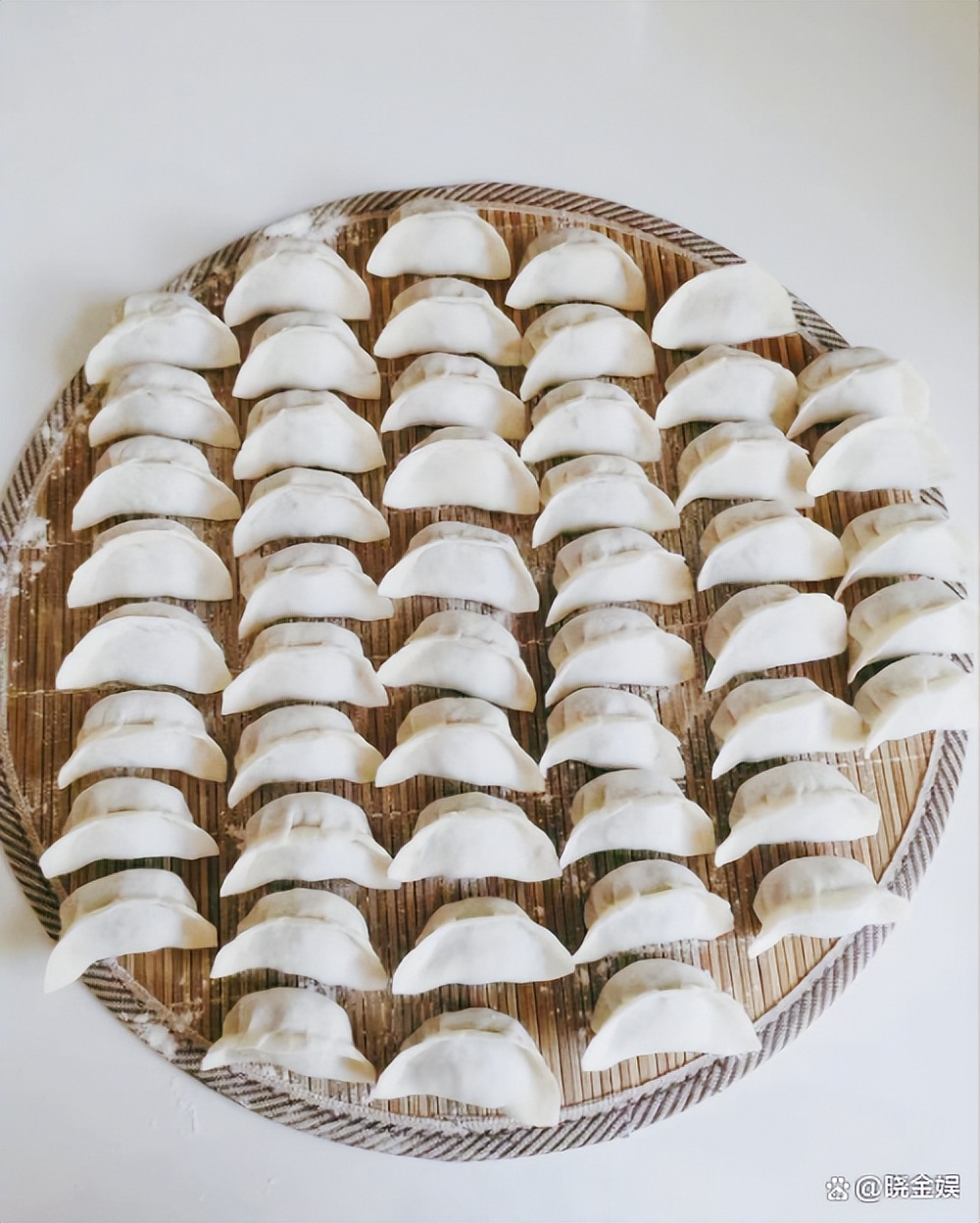 Tong Dawei: I made dumplings at home alone all morning. After the ...
