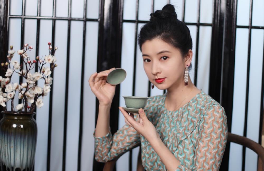 Lan Xi blindly stood up and was scolded. She quickly deleted her Weibo ...