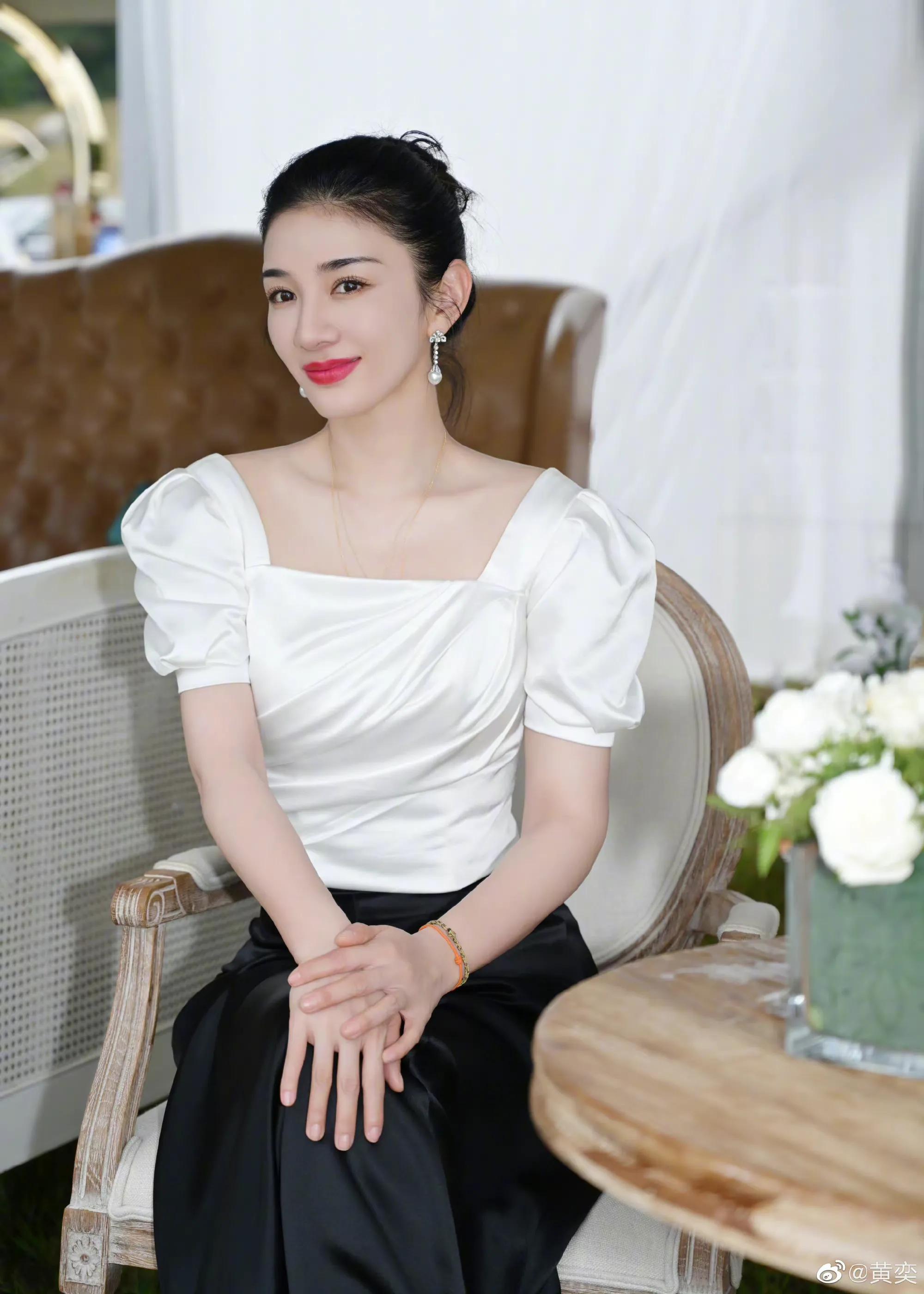 Huang Yimei Tu - iNEWS