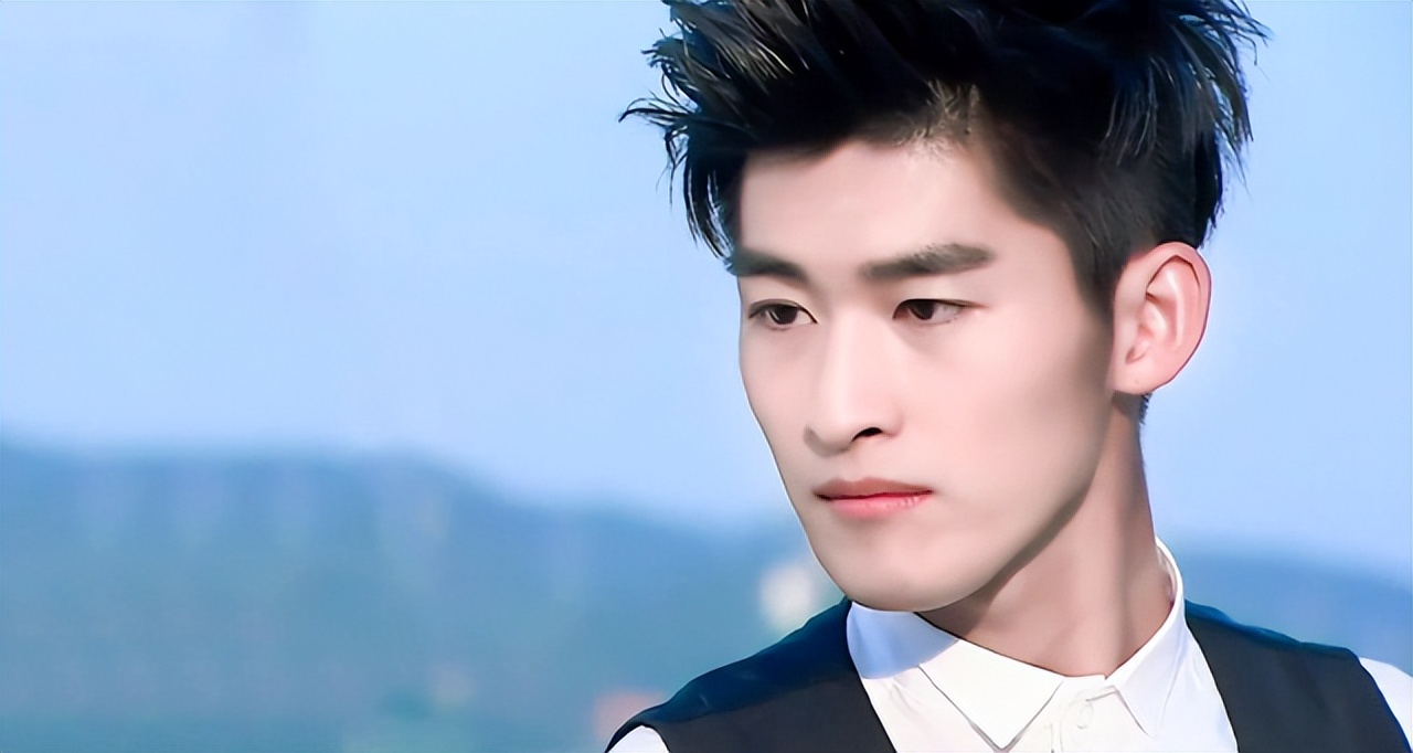 Zhong Hanliang's acting skills are out of the circle, and in 2022, you ...