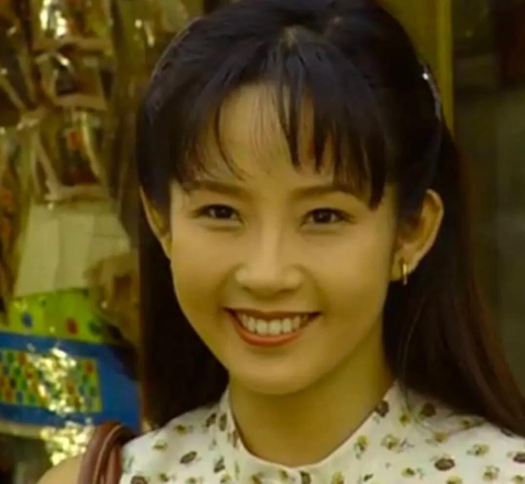 What has Cui Zhenzhen experienced from the national goddess to the ...