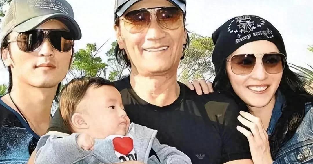 Nicholas Tse is so excited! Cecilia Cheung took her children home for a ...
