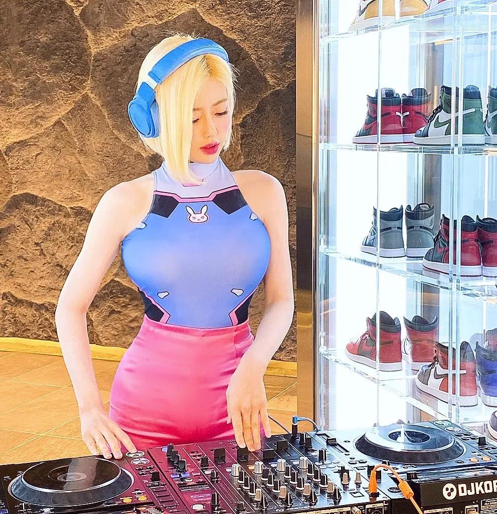 DJ diva Hwang So-hee - iNEWS