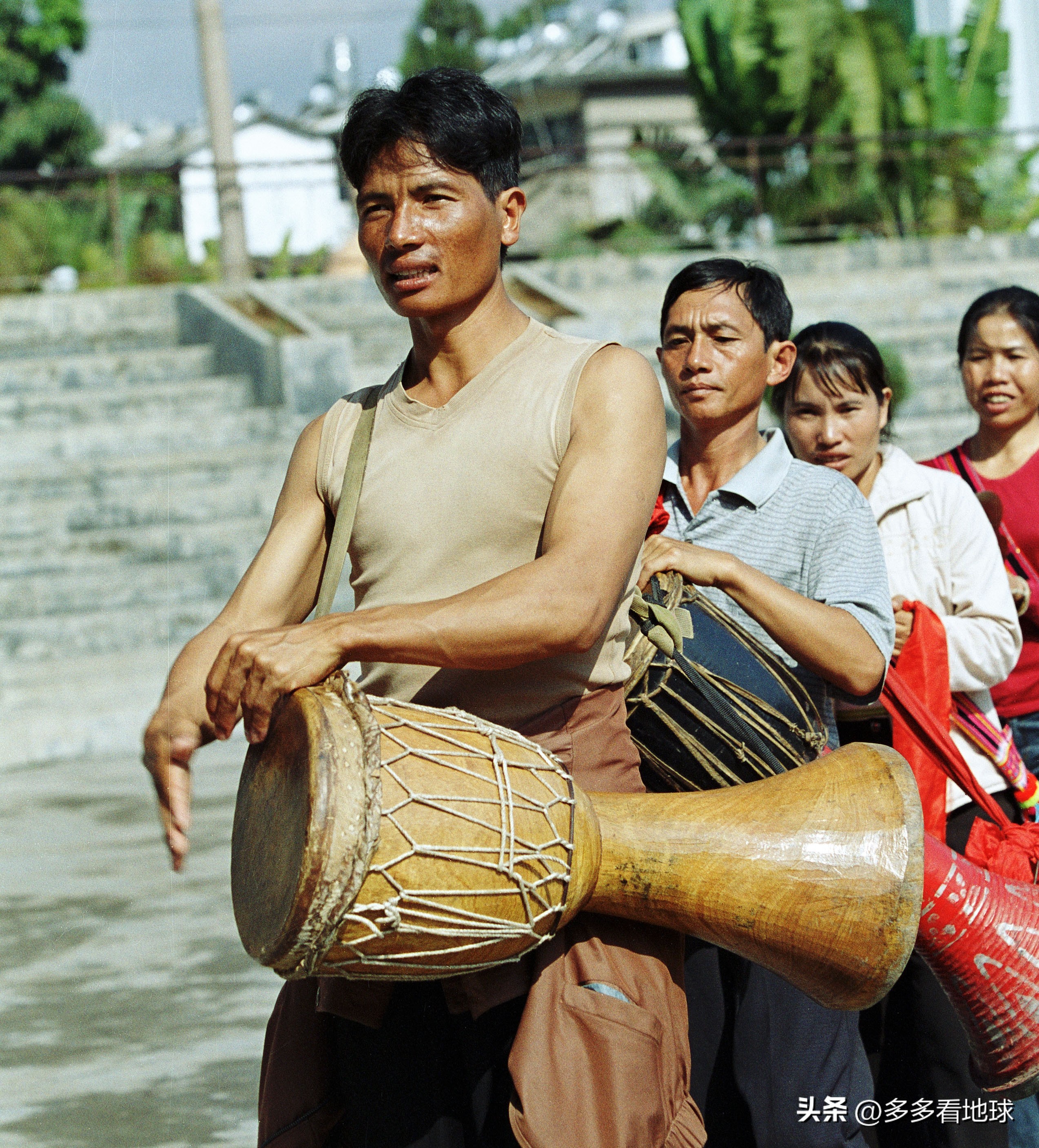 Lahu singer, the rough original sound is full of personality and ...