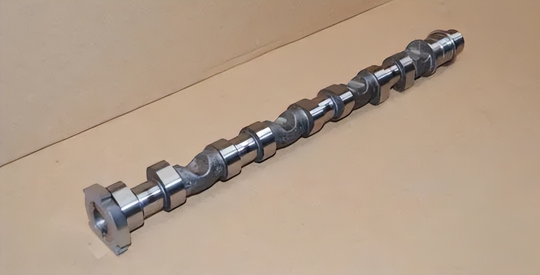 What are the essential differences between camshafts of different ...
