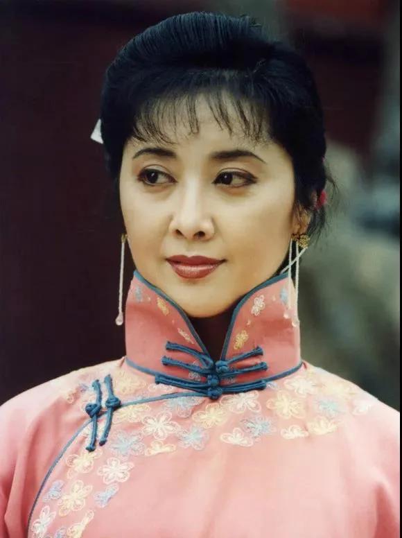 actress julin - iNEWS