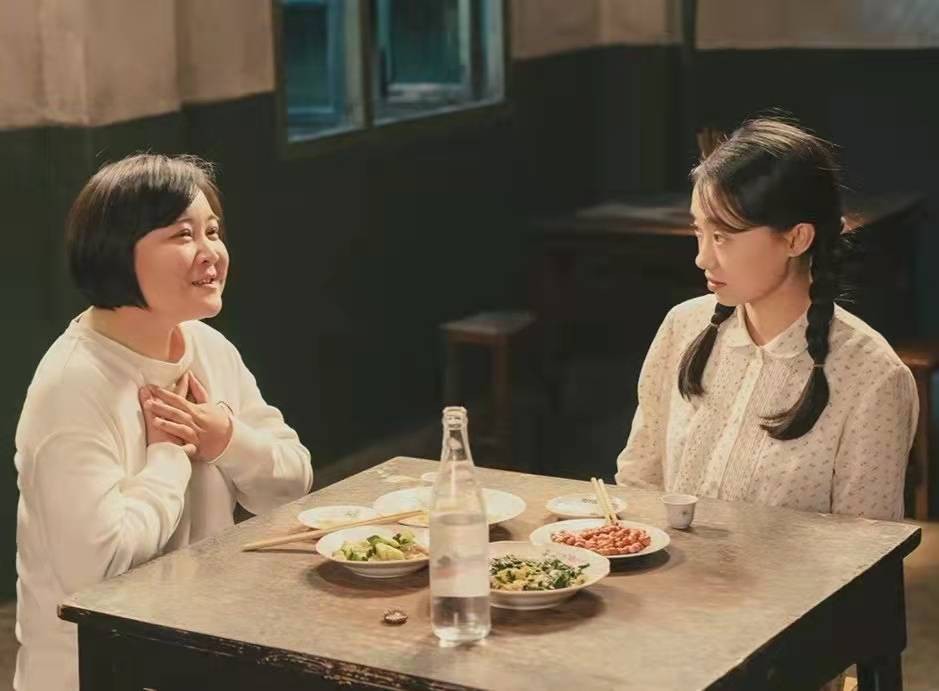 Hello, Li Huanying has a sequel to the Spring Festival Gala!This time Jia Ling is Zhang Xiaofei ...