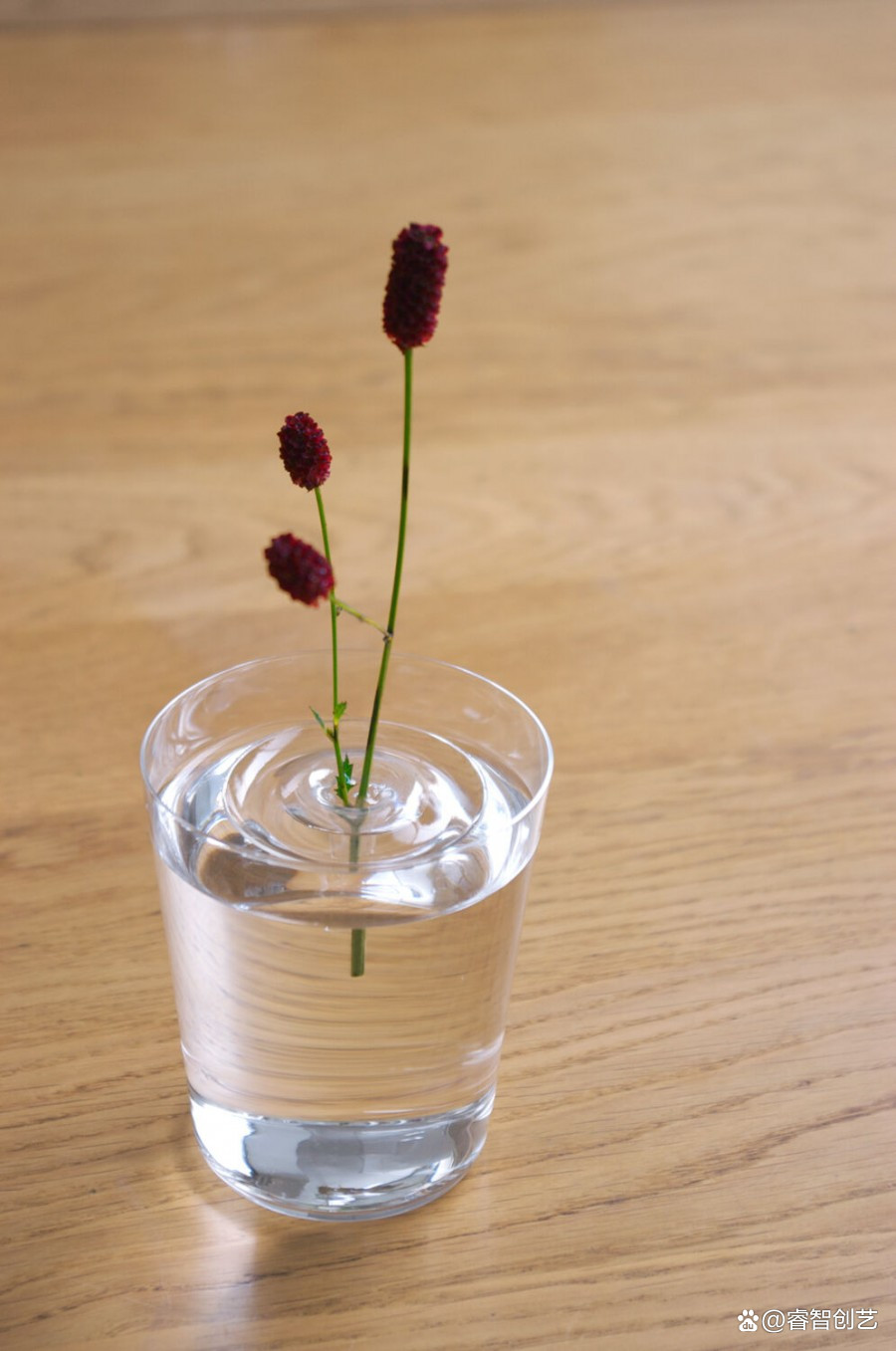 The creative "water pattern floating flower device", a flower is ...
