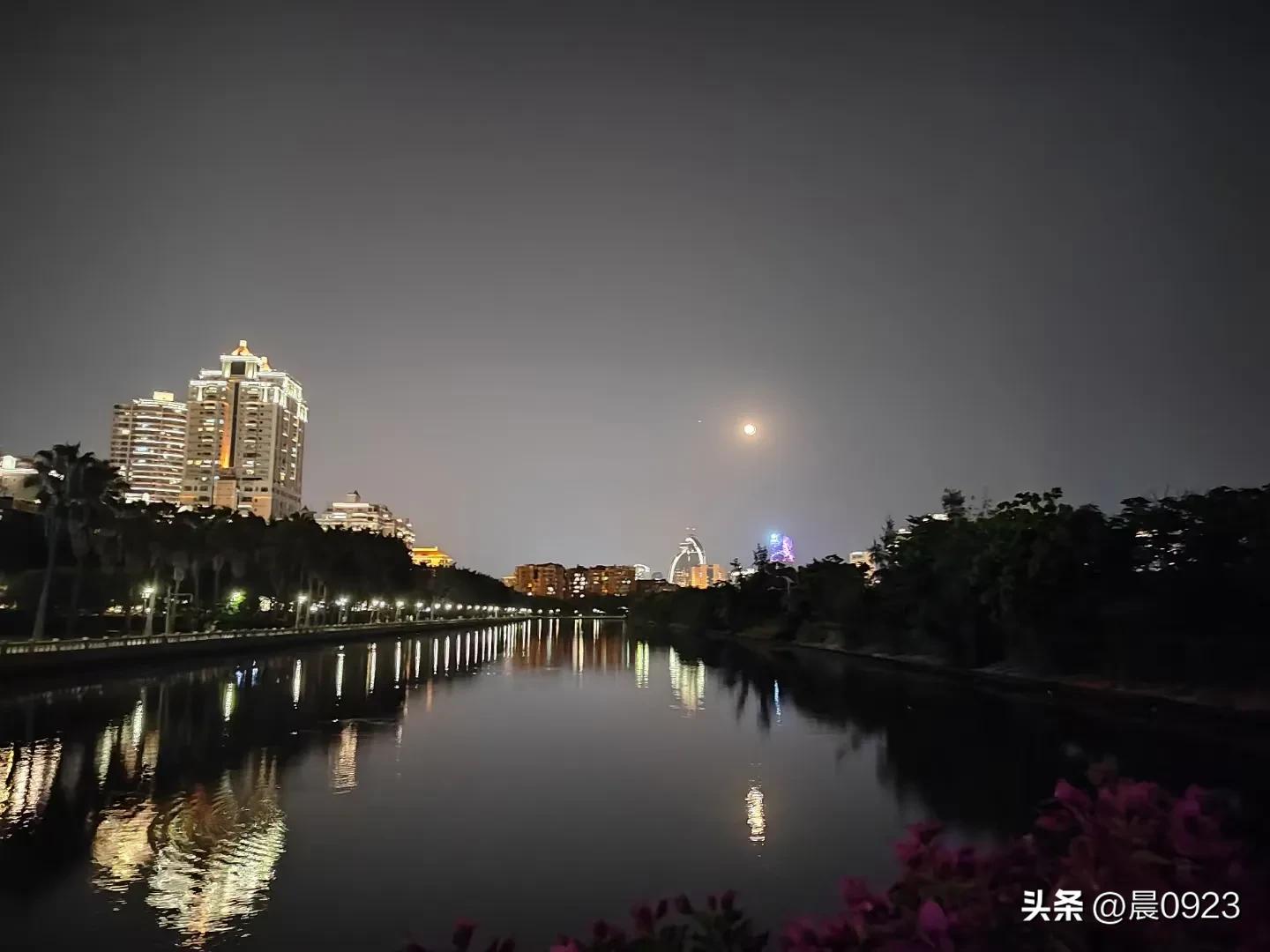 Jupiter conjunct the moon (the closest celestial phenomenon between ...